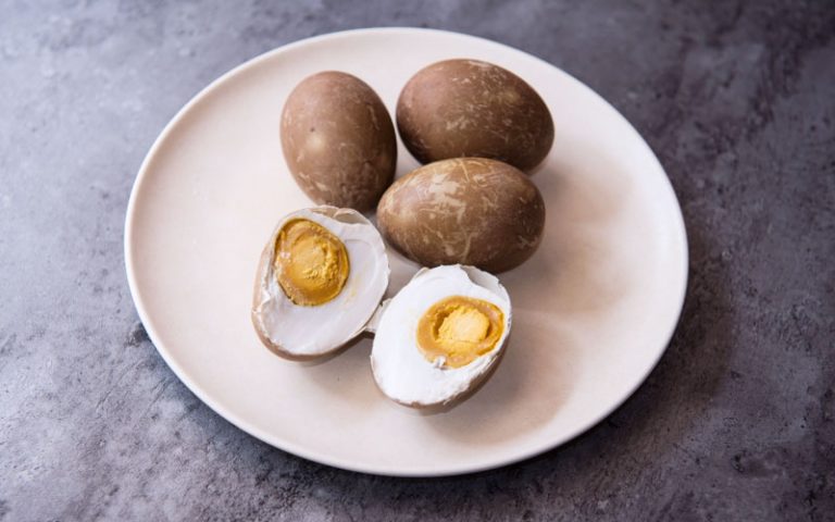 Les œufs de canard (cane) sont-ils bons à manger ? - Petitpets.com